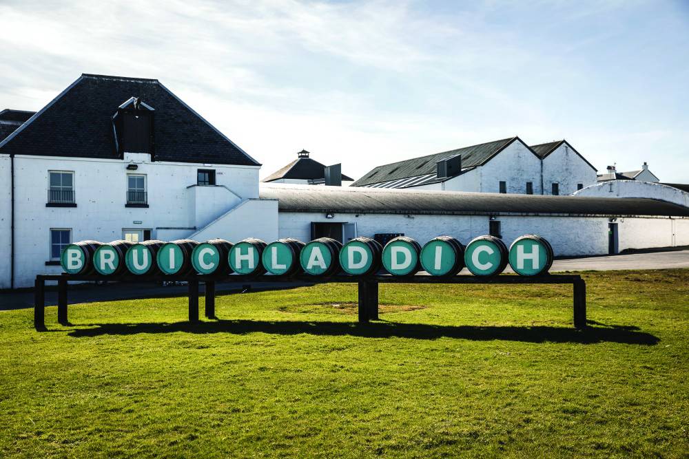 Exploring the Timeless Elegance of Islay Single Malts - Whisky & Water ...